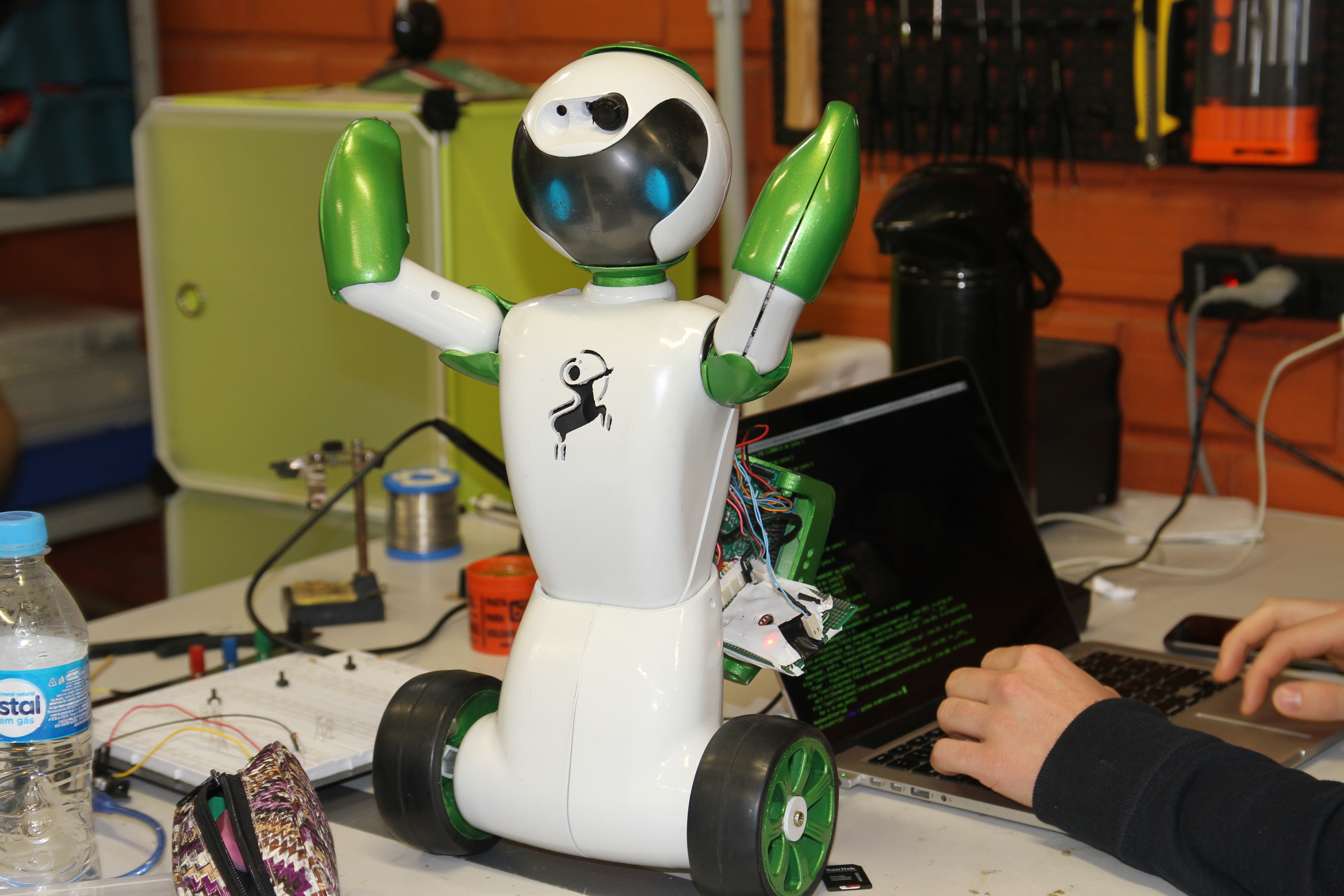 Qiron Robotics: inovação em prol da educação – UFSM