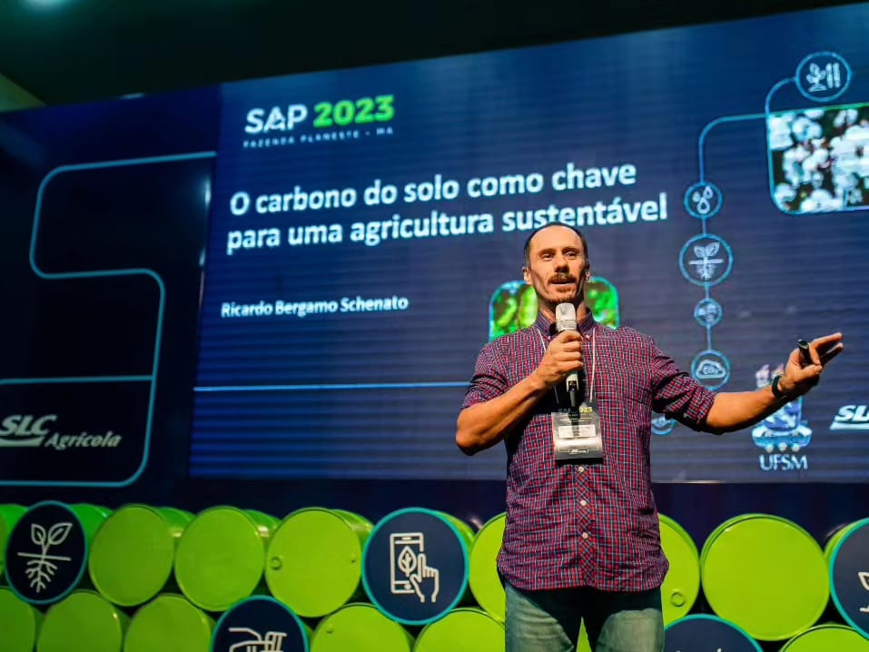 Professor do CCR destaca o carbono do solo como chave para uma ...