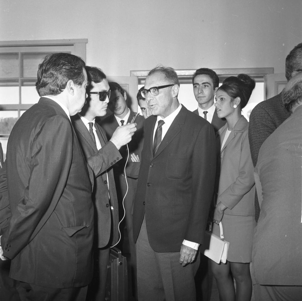 Projeto Retalhos da Memória de Santa Maria – artigo 237 Médico-cirurgião recebe título Honoris ...