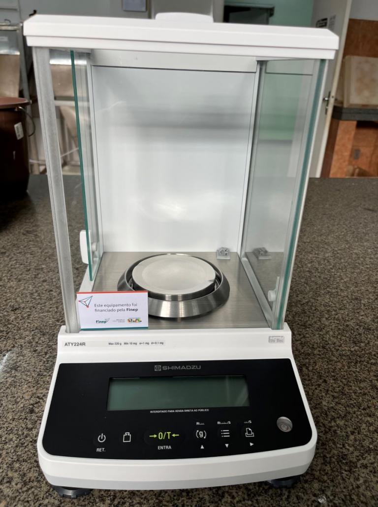 Balança Analítica com intervalo de escala(d) 0,0001g e capacidade ...